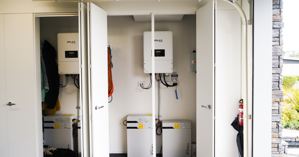 Smart Solar Energy Management in 2024 - Smart Systems